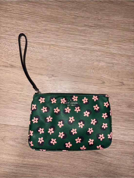 kate spade | Bags | Kate Spade Green Floral Wallet Wristlet New | Poshmark